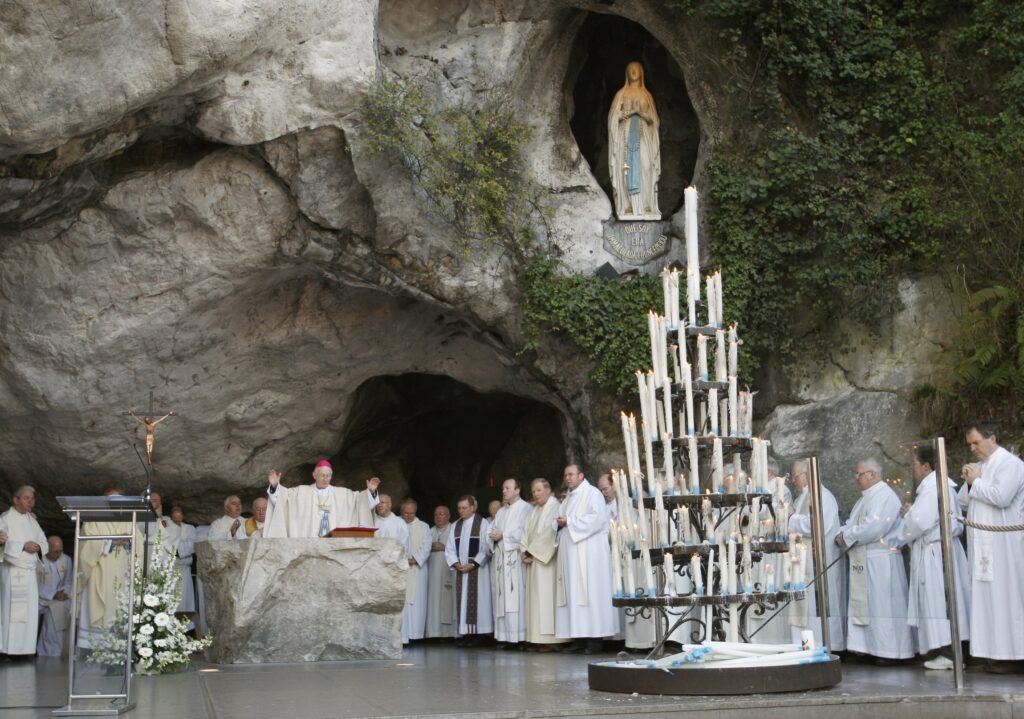 What's Lourdes' Secret? The Eucharist, Reveals Shrine's Chief Medical ...