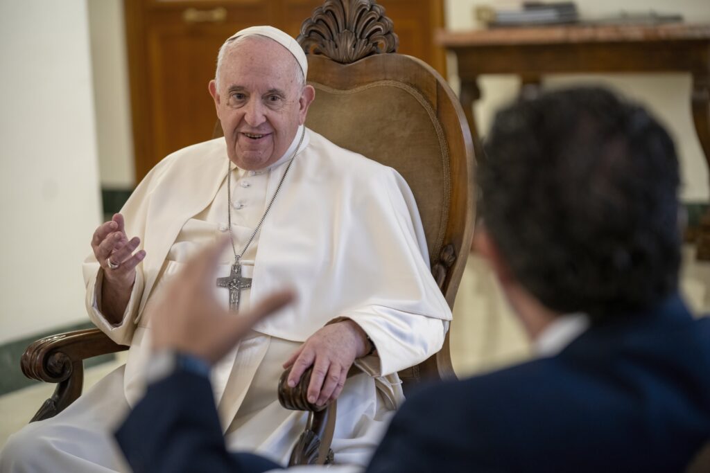 'Noble Profession' of Journalism Must Convey the Truth, Pope Says - The ...
