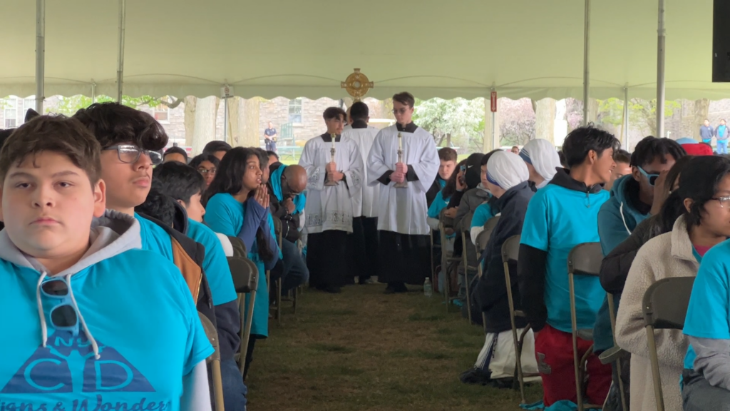 Signs & Wonders at New York Catholic Youth Day - The Good Newsroom