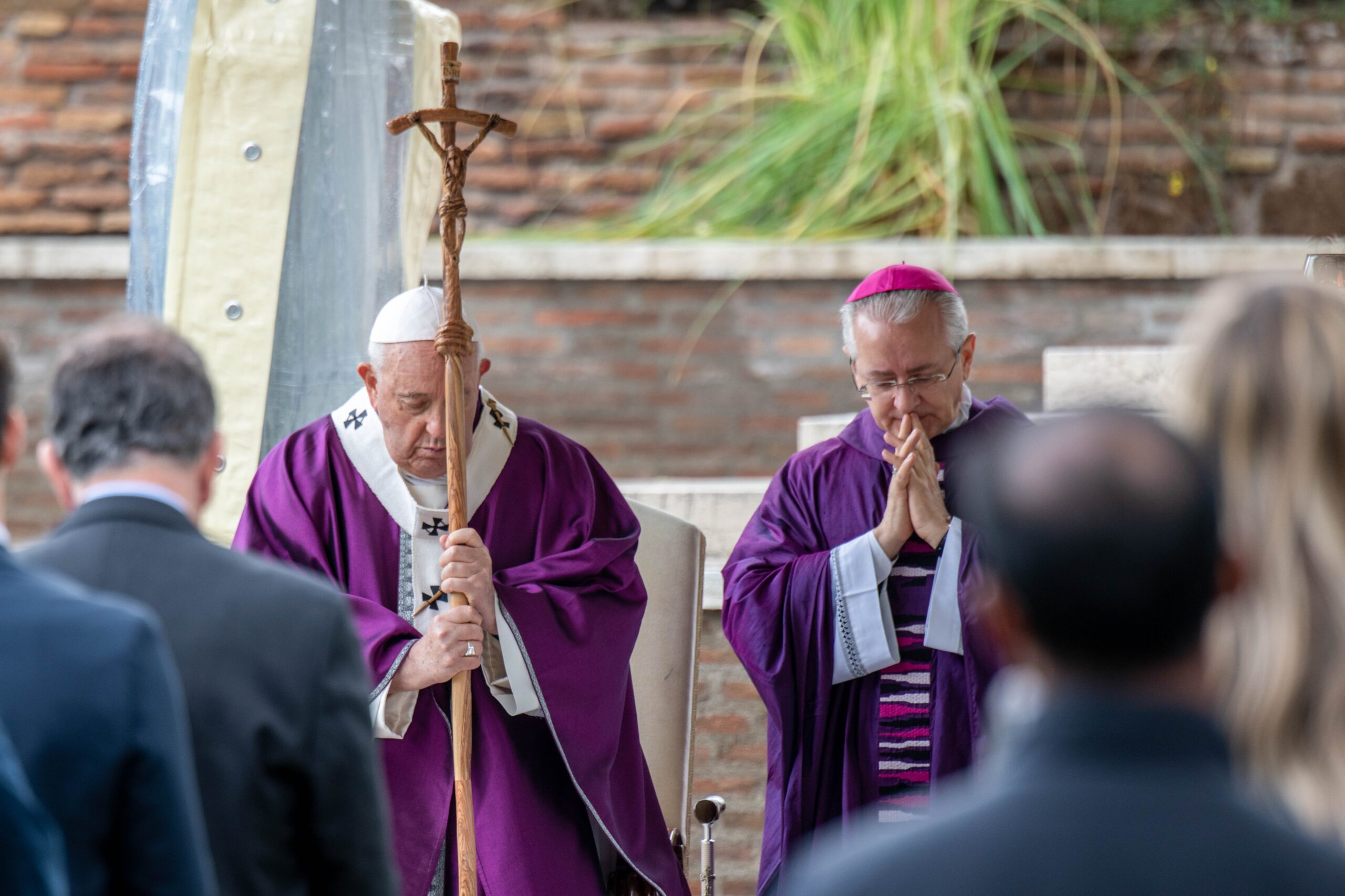 Pope Emphasizes Remembrance and Hope at All Souls’ Day Mass - The Good ...