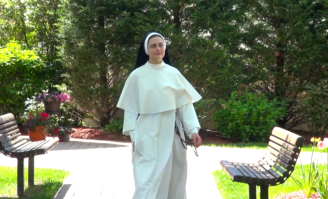 Maria Dominique: From Fashion Designer to Nun of the Dominican Sisters ...