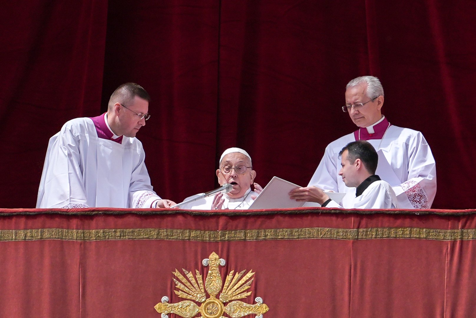 Pope on Easter: Jesus' Resurrection Makes Christians Pilgrims of Hope ...
